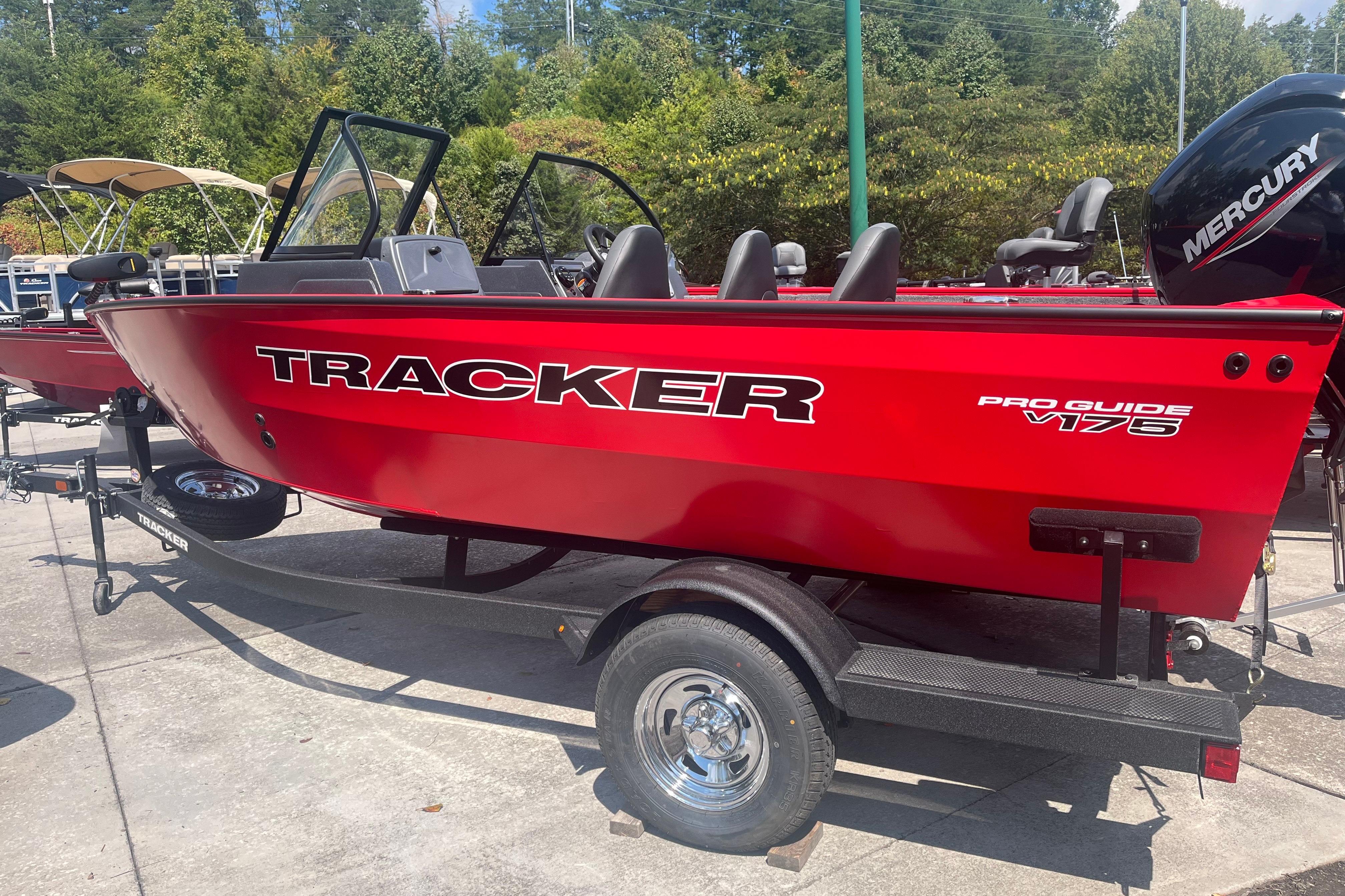 2026 TRACKER PRO GUIDE V-175 WT | Bass Pro Shops